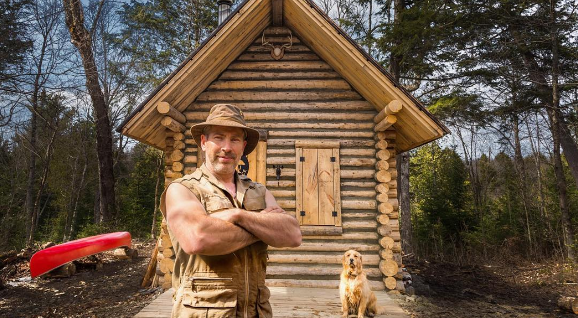 Man Builds Epic Off-Grid Log Cabin to Escape the Stress of City Life Man Builds Epic Off-Grid Log Cabin to Escape the Stress of City Life